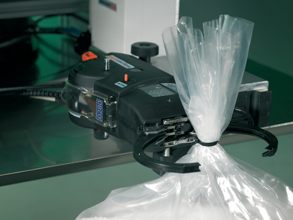 Autotool 2000 von HellermannTyton: Die Evolution der automatisierten Kabelkonfektion ...